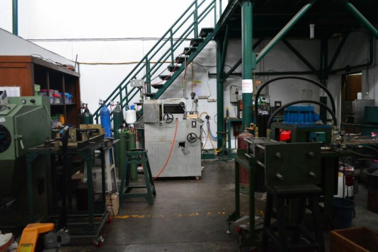 Laboratorium - Fakultas Teknik Mesin dan Dirgantara - ITB